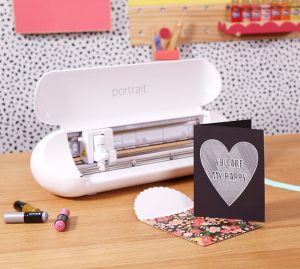 How to Use Your Silhouette Cameo or Silhouette Portrait - Start Here!
